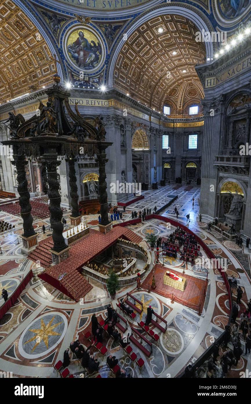 (EDITOR'S NOTE : Image depicts death) The body of the Pope Emeritus ...