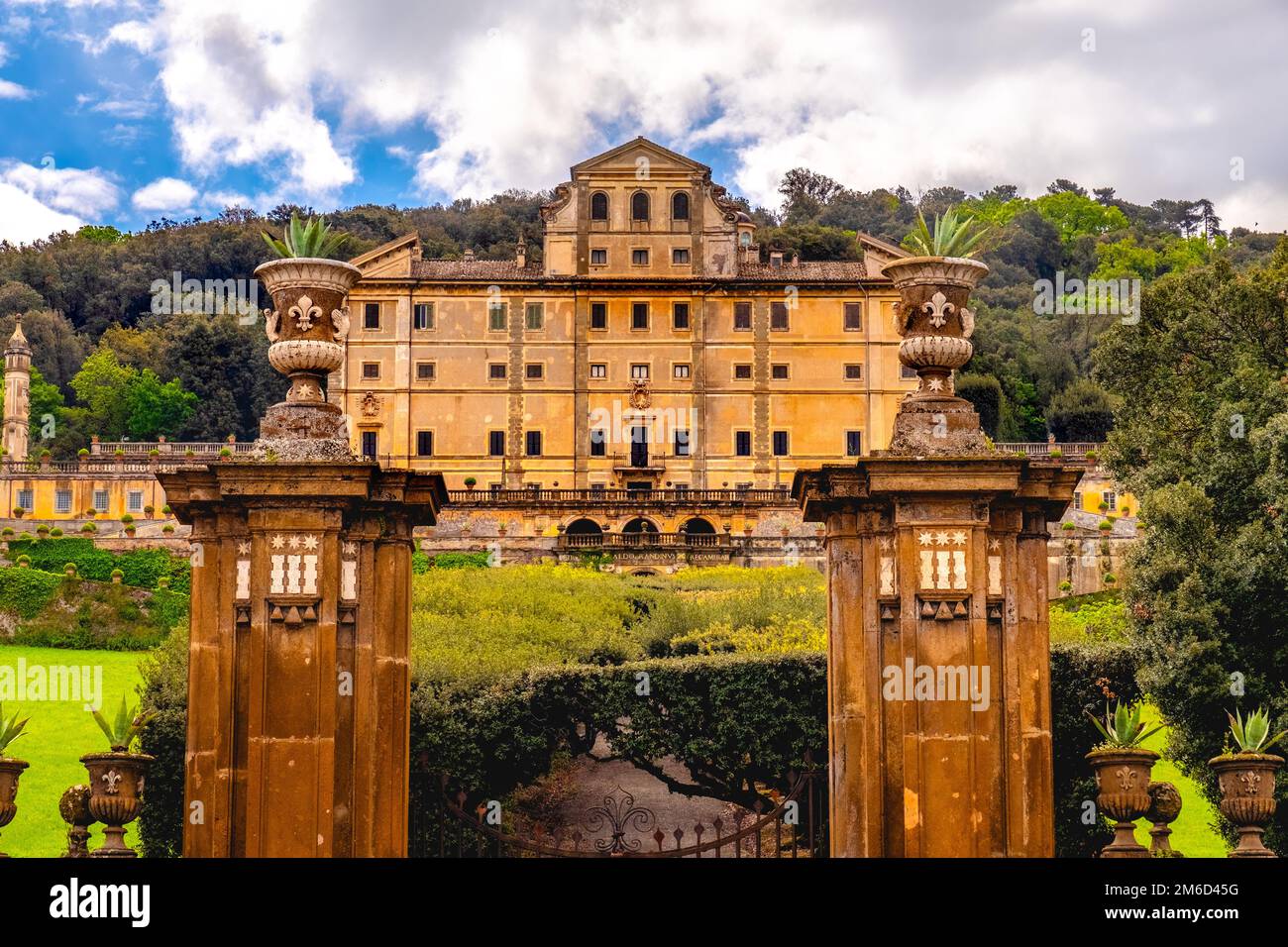 Villa aldobrandini frascati hi-res stock photography and images - Alamy