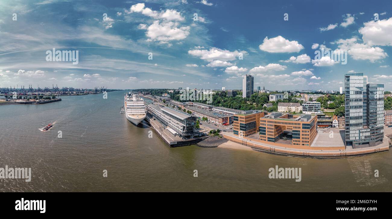 Aerial view of the Cruise Terminal Altona with cruise ship at the fish ...