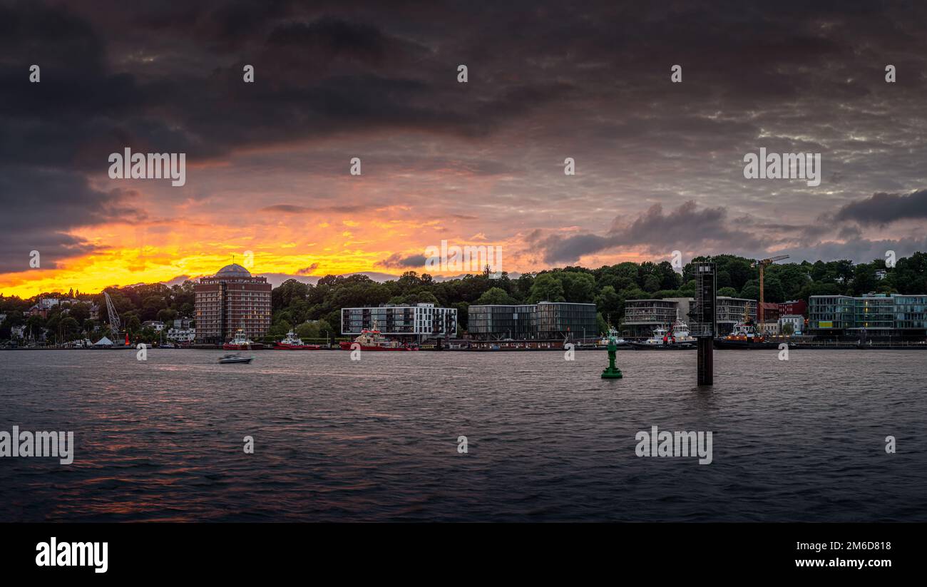Panorama from the promenade at the Elbe in Hamburg/Altona at sunset ...