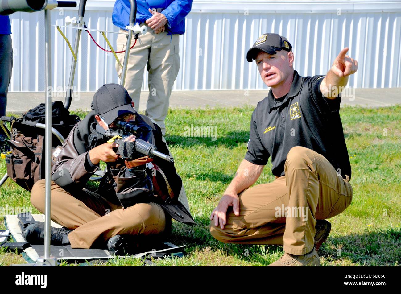 Sgt. 1st Class Brandon Green (right) and Private 1st Class Zevin Linse ...