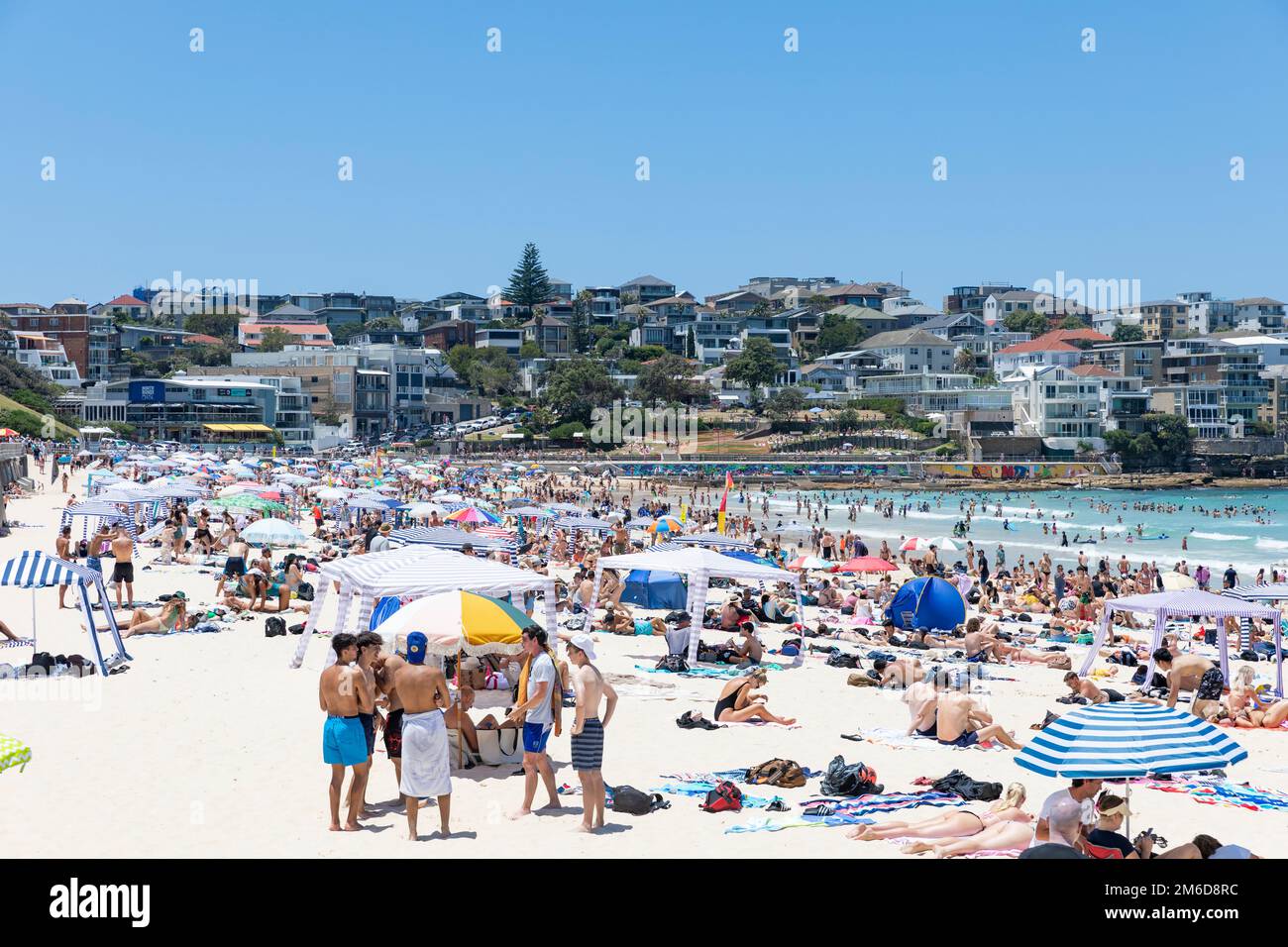 Iconic Bondi Beach in Sydney eastern suburbs, blue sky summers day 2023 ...