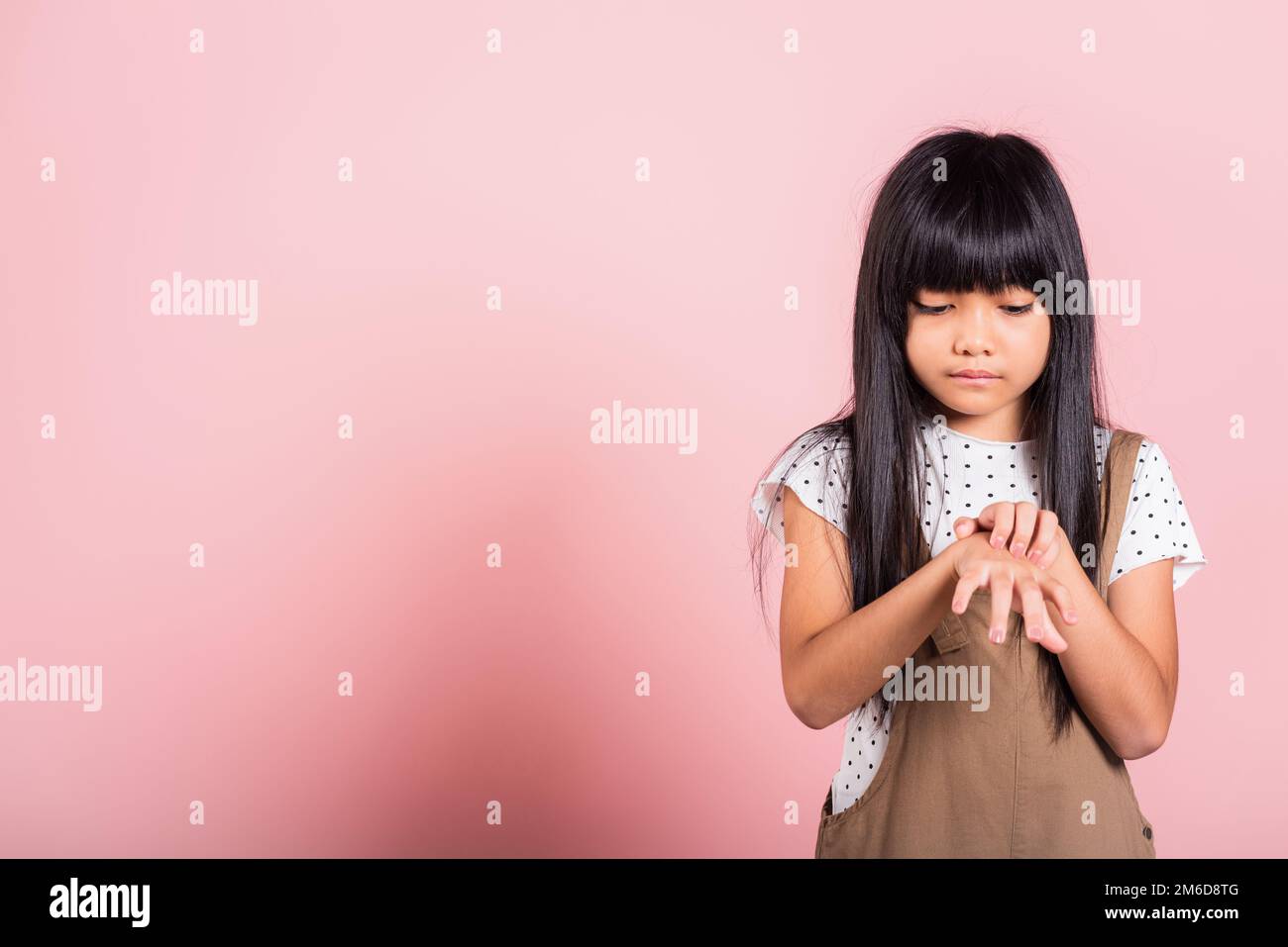 Heat rash child hi-res stock photography and images - Alamy