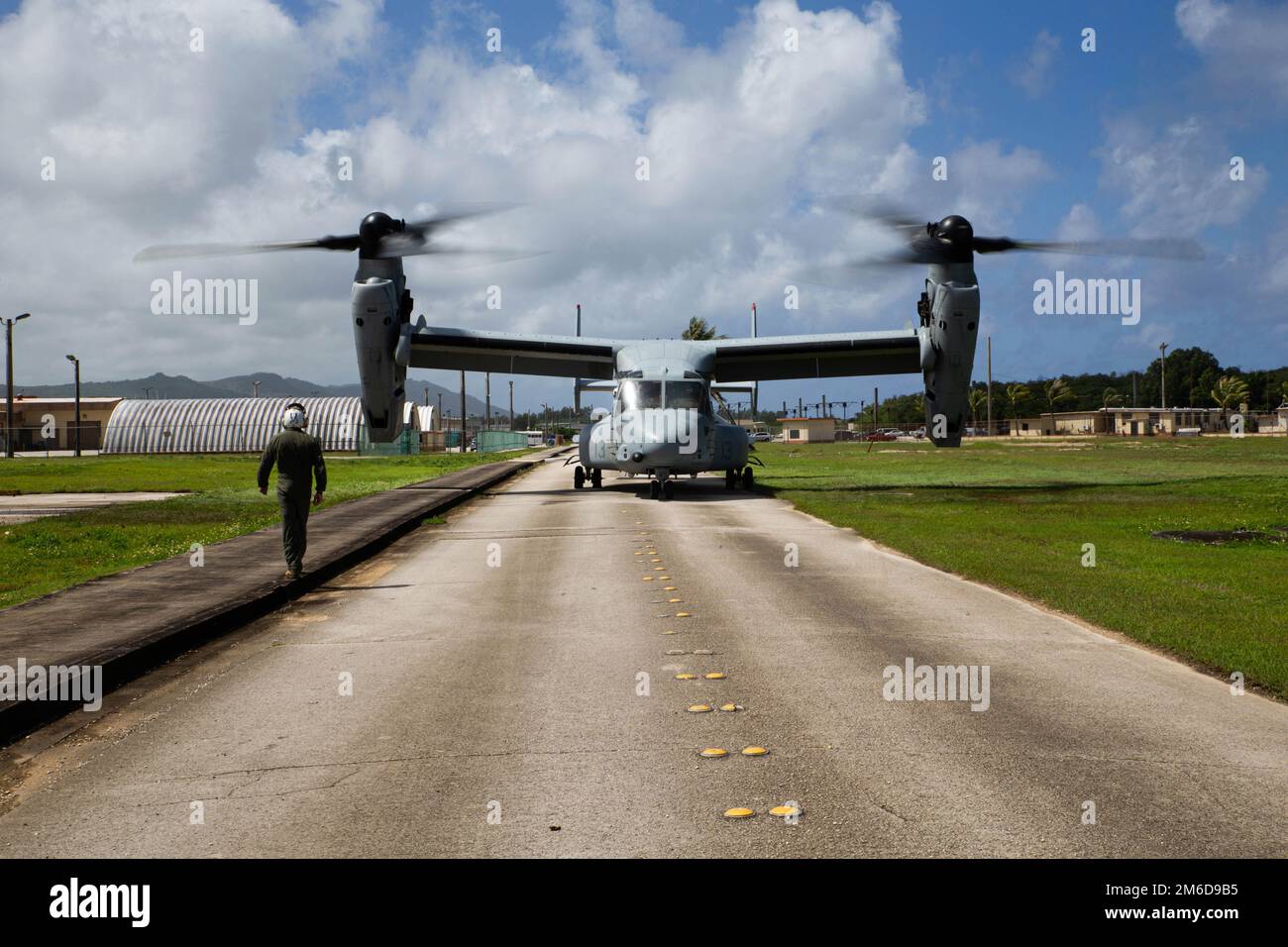 A U.S. Marine Corps MV-22 Osprey assigned to Marine Medium Tiltrotor ...