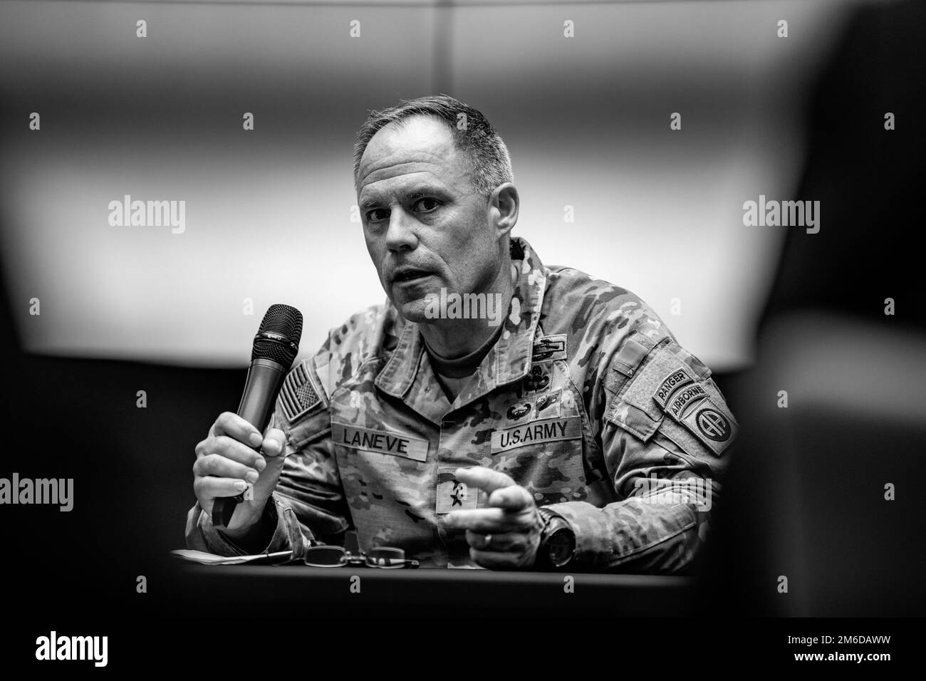 Christopher laneve hi-res stock photography and images - Alamy