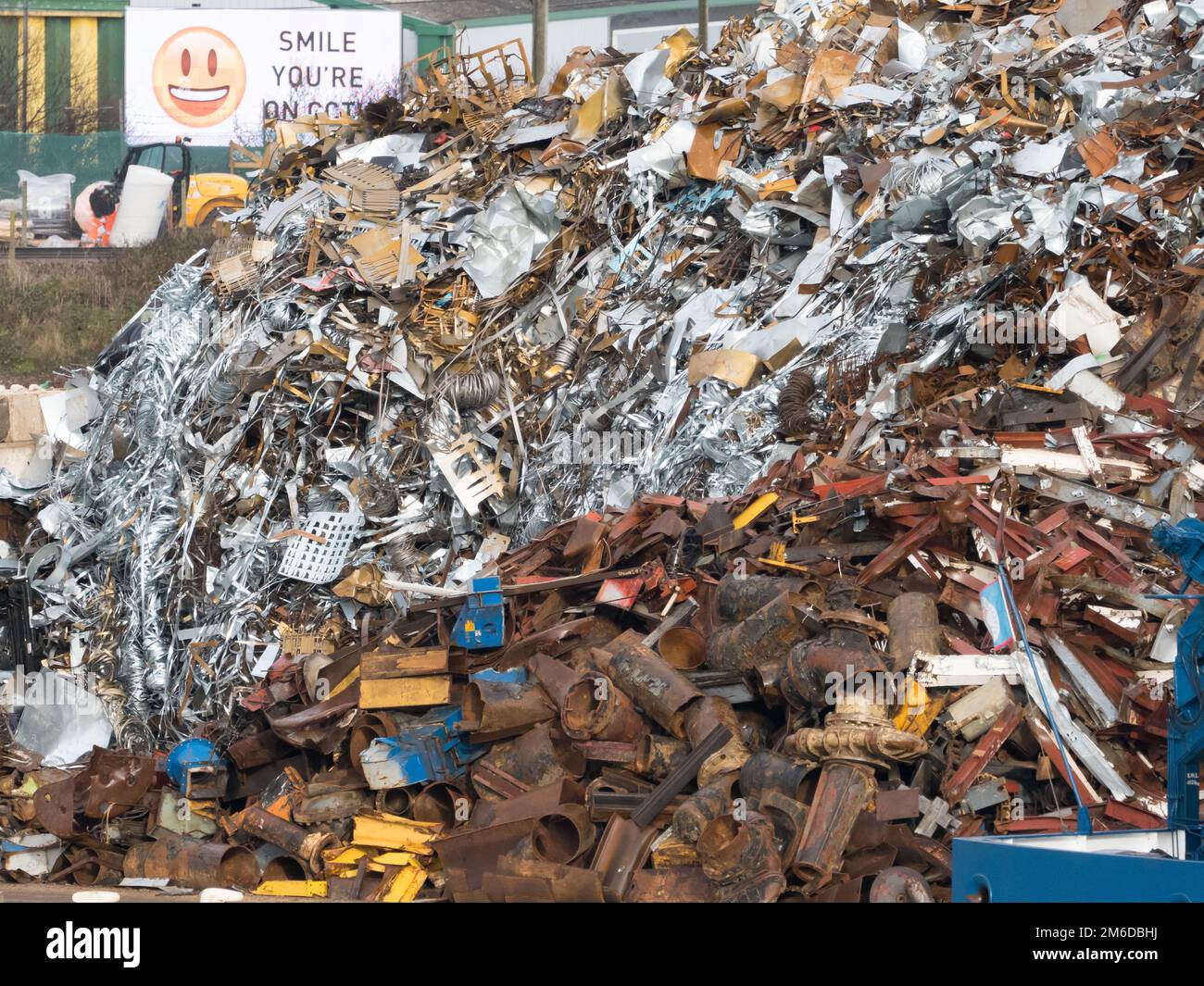 Heap scrap metal hi-res stock photography and images - Alamy