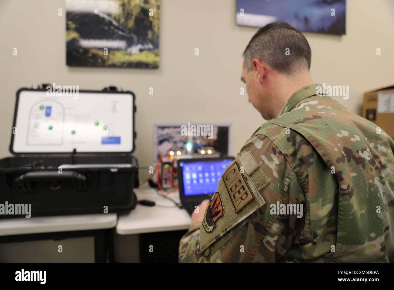 U.S. Air Force Master Sgt Joshua Singer with 175th Cyberspace ...