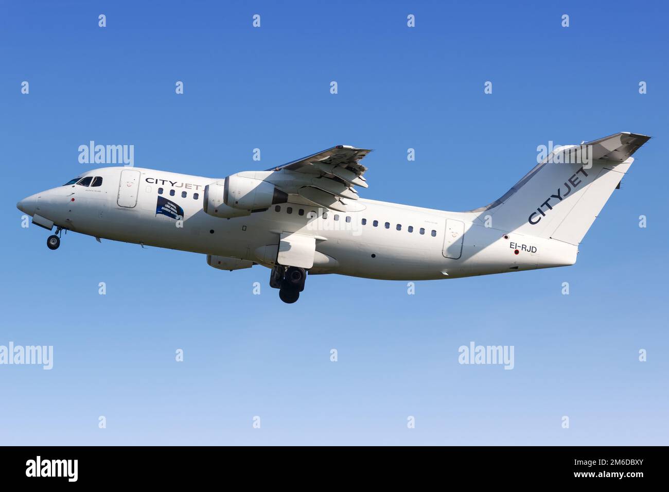 Bae avro rj hi-res stock photography and images - Alamy