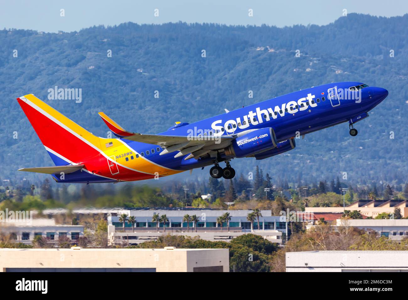 Southwest airlines 737 700 hi-res stock photography and images - Alamy
