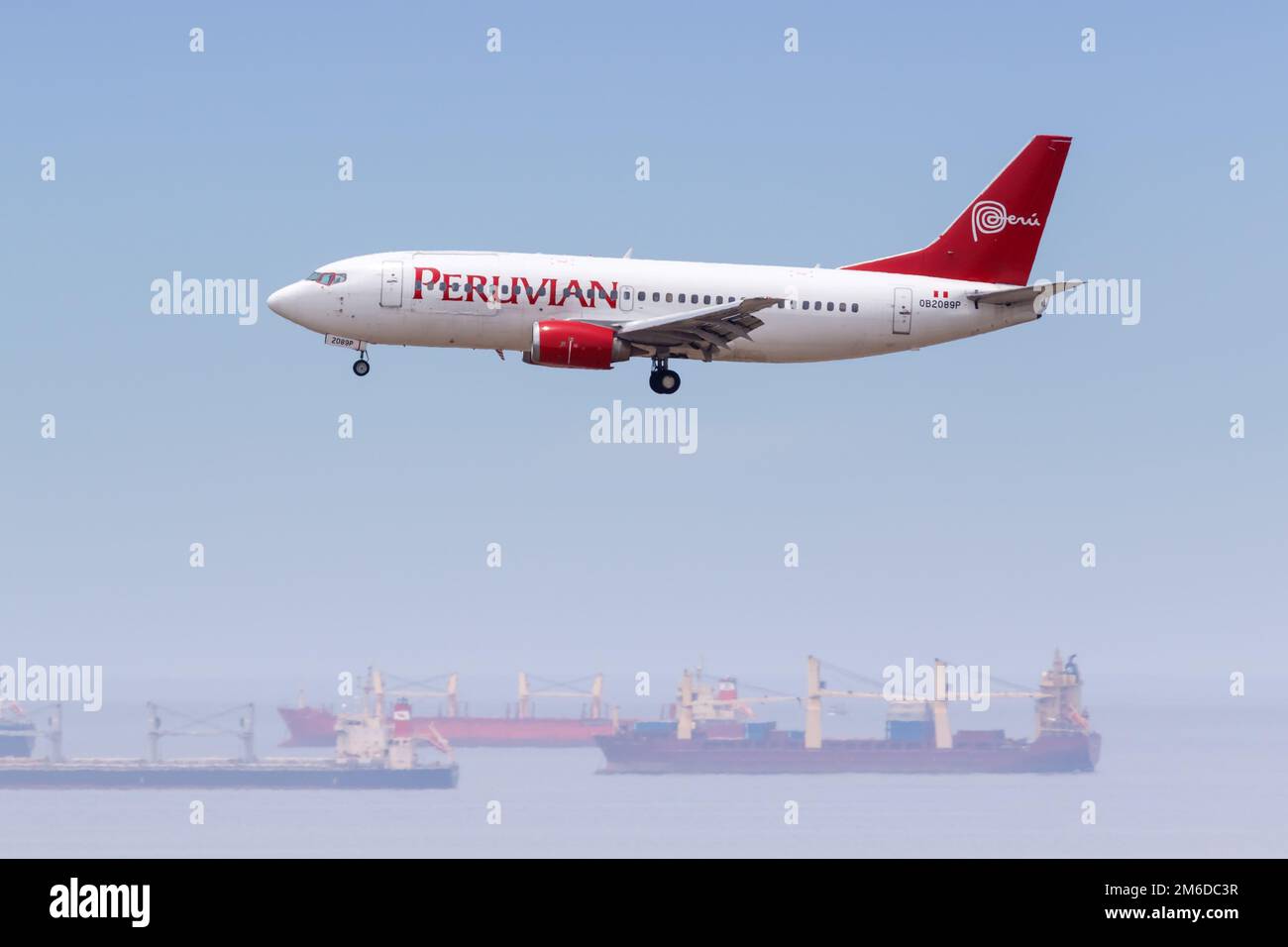 Peruvian Boeing 737 airplane Lima airport Stock Photo - Alamy