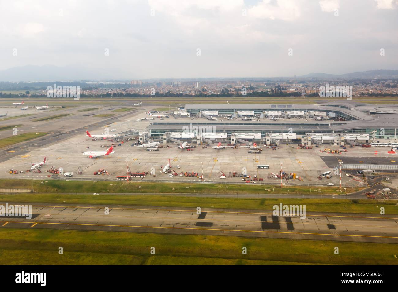Bogota colombia international airport hi-res stock photography and ...