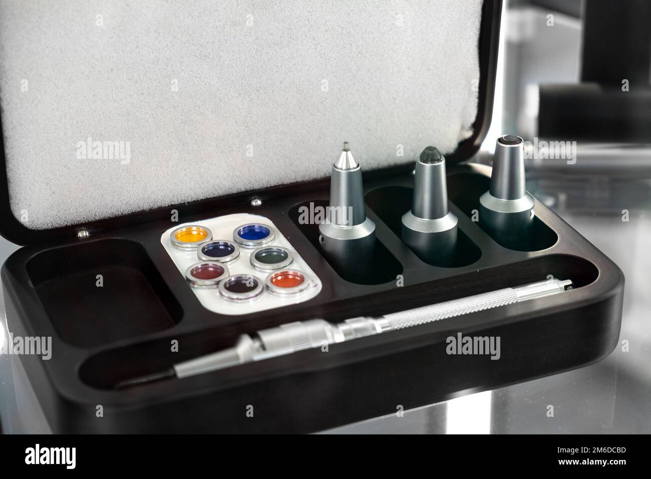 Chromotherapy alternative medicine colorpuncture massaging equipment ...