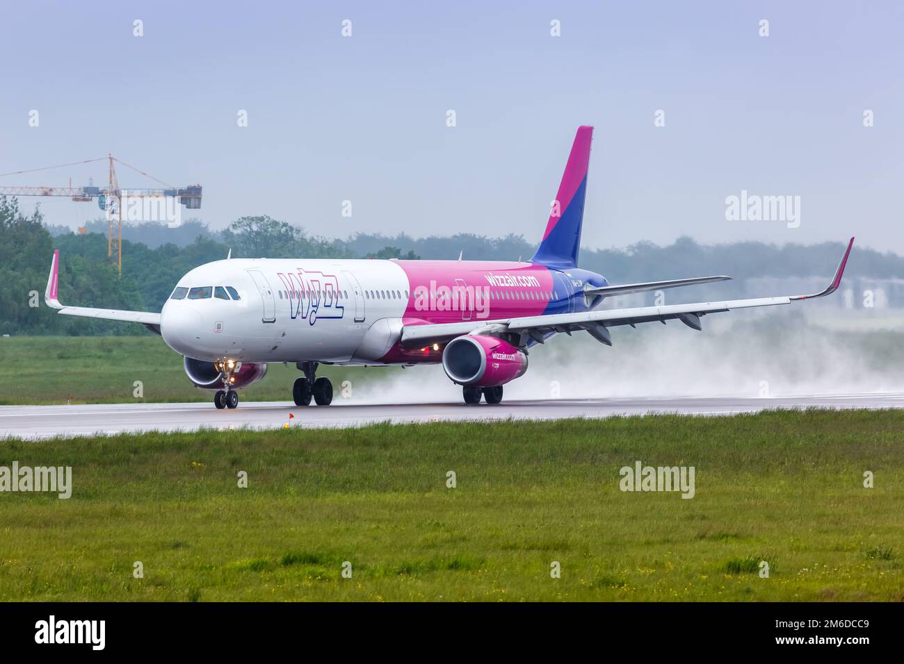 Wizzair airbus a321 ha hi-res stock photography and images - Alamy