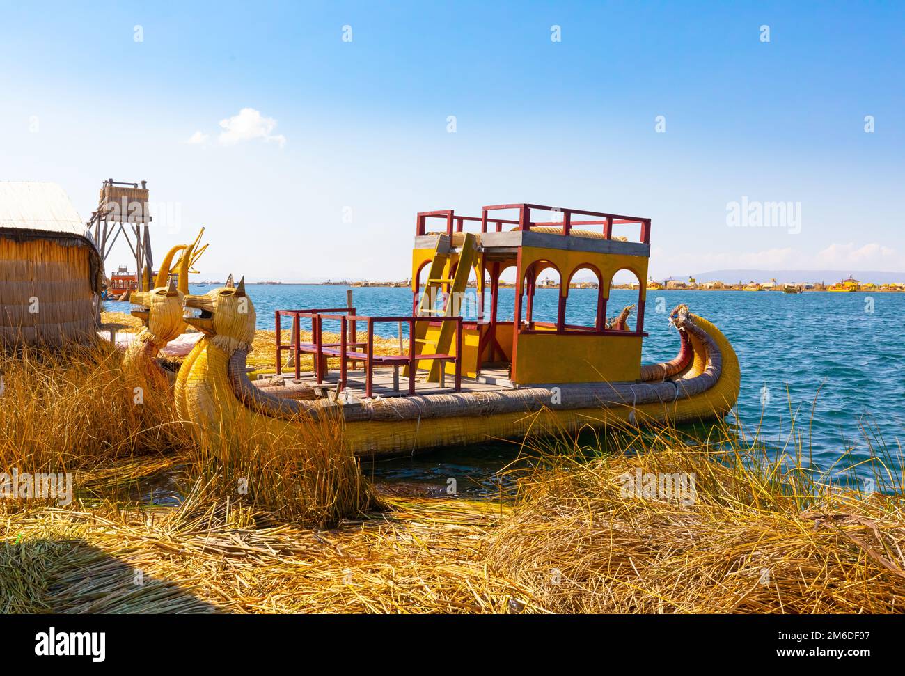 Straw island hi-res stock photography and images - Alamy