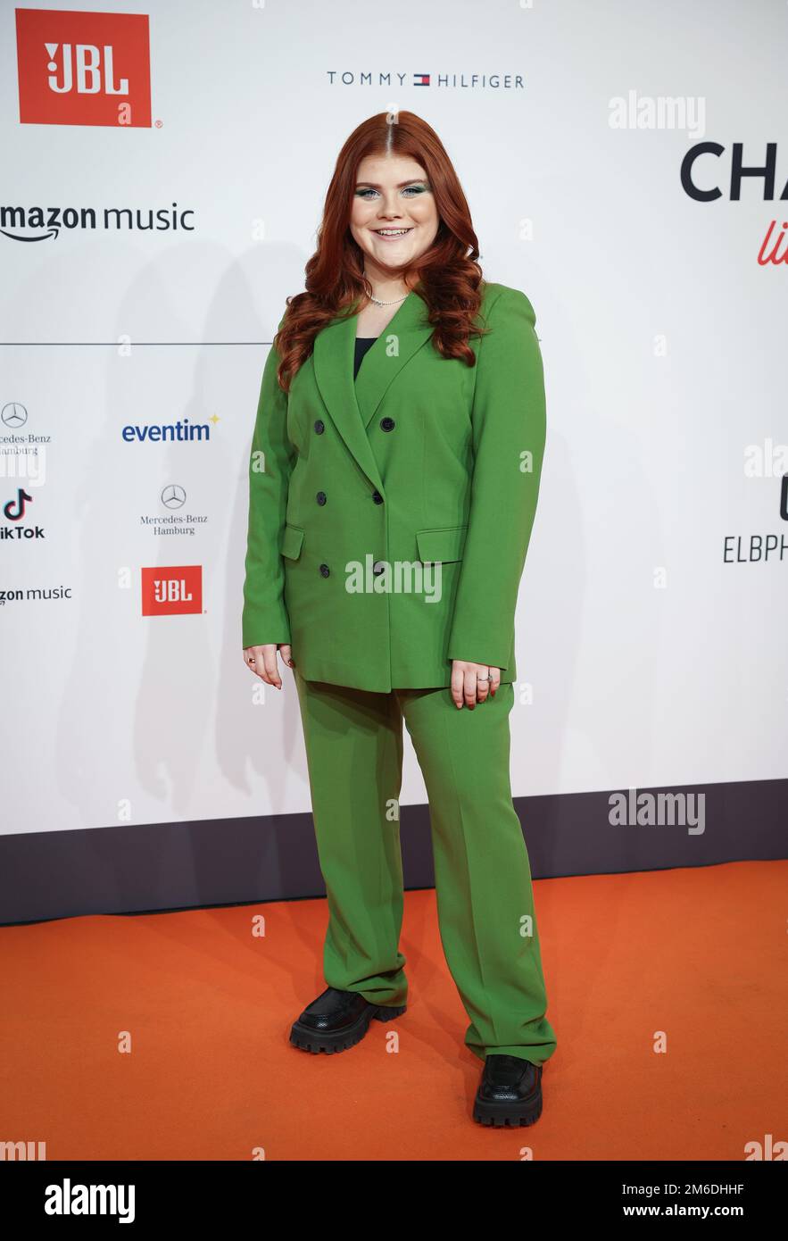 Hamburg, Germany. 03rd Jan, 2023. Loi, singer, arrives on the red ...