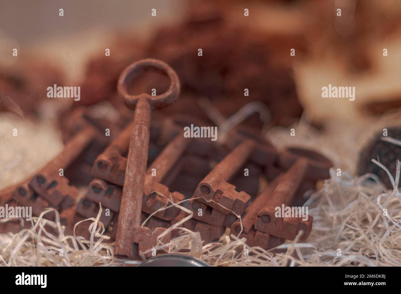 Old rusty keys hi-res stock photography and images - Alamy