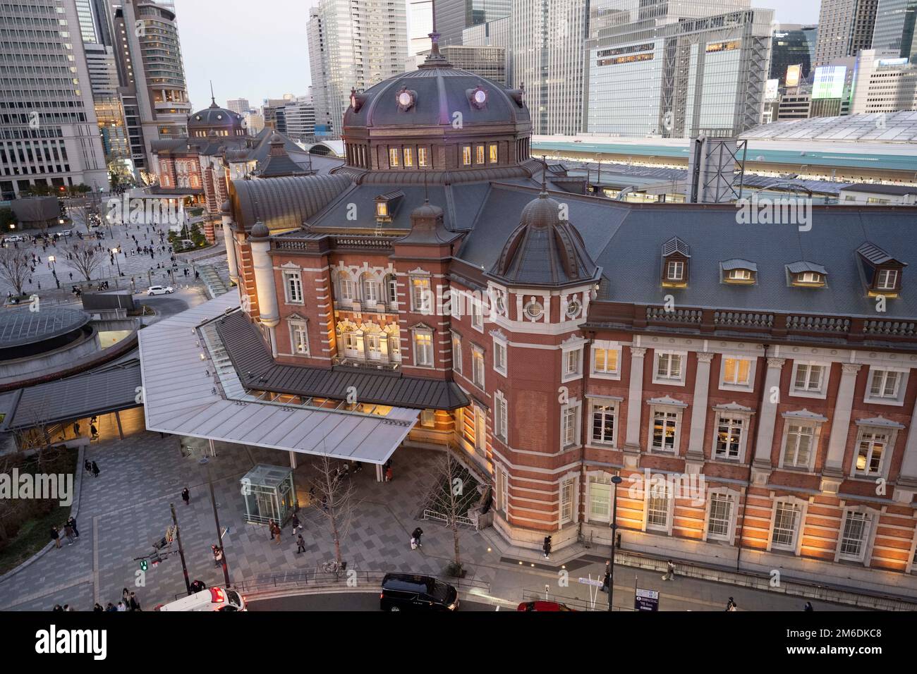 Tokyo, Japan. 3rd Jan, 2023. Tokyo Station (æ ±äº¬é§…), the central ...