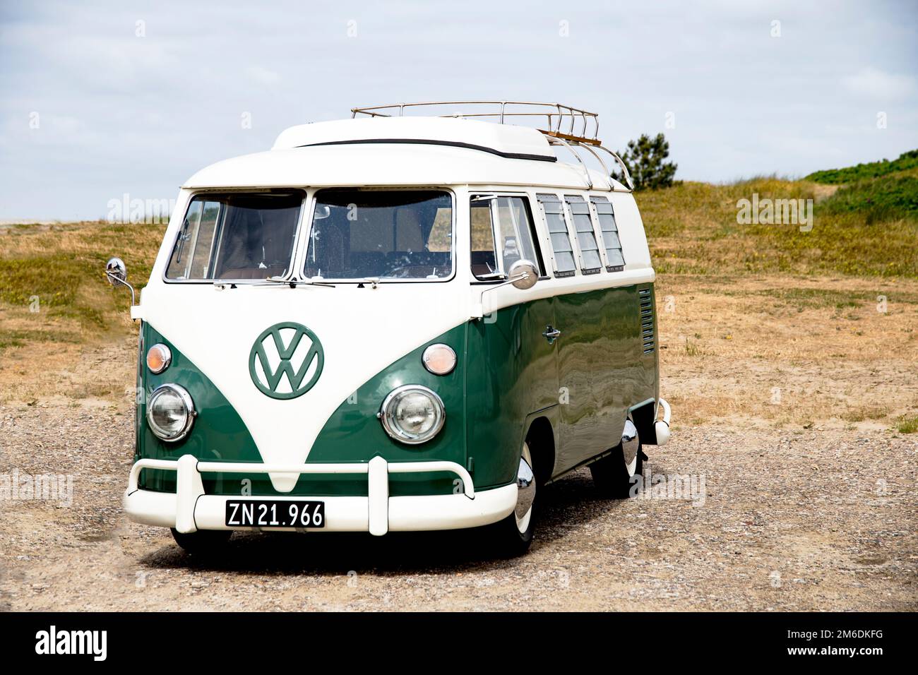 The old VW transporter Stock Photo - Alamy
