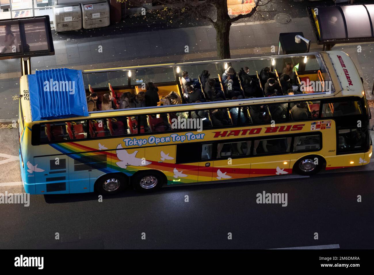 Tokyo, Japan. 3rd Jan, 2023. A hop on/hop off tour bus loading outside ...