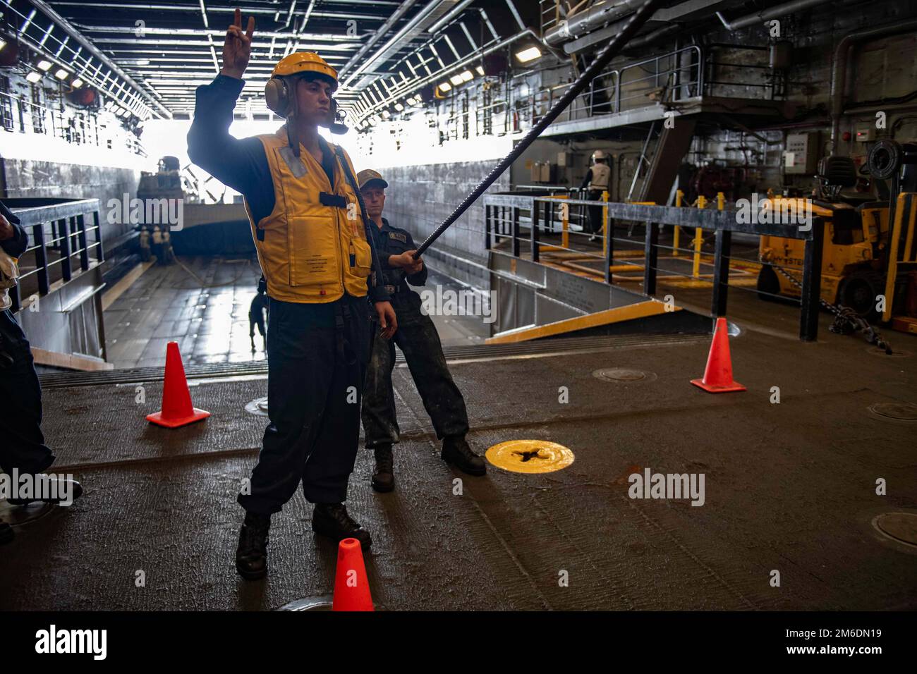 220425-N-XB010-1005 SASEBO, Japan (April 25, 2022) Boatswain’s Mate 3rd ...