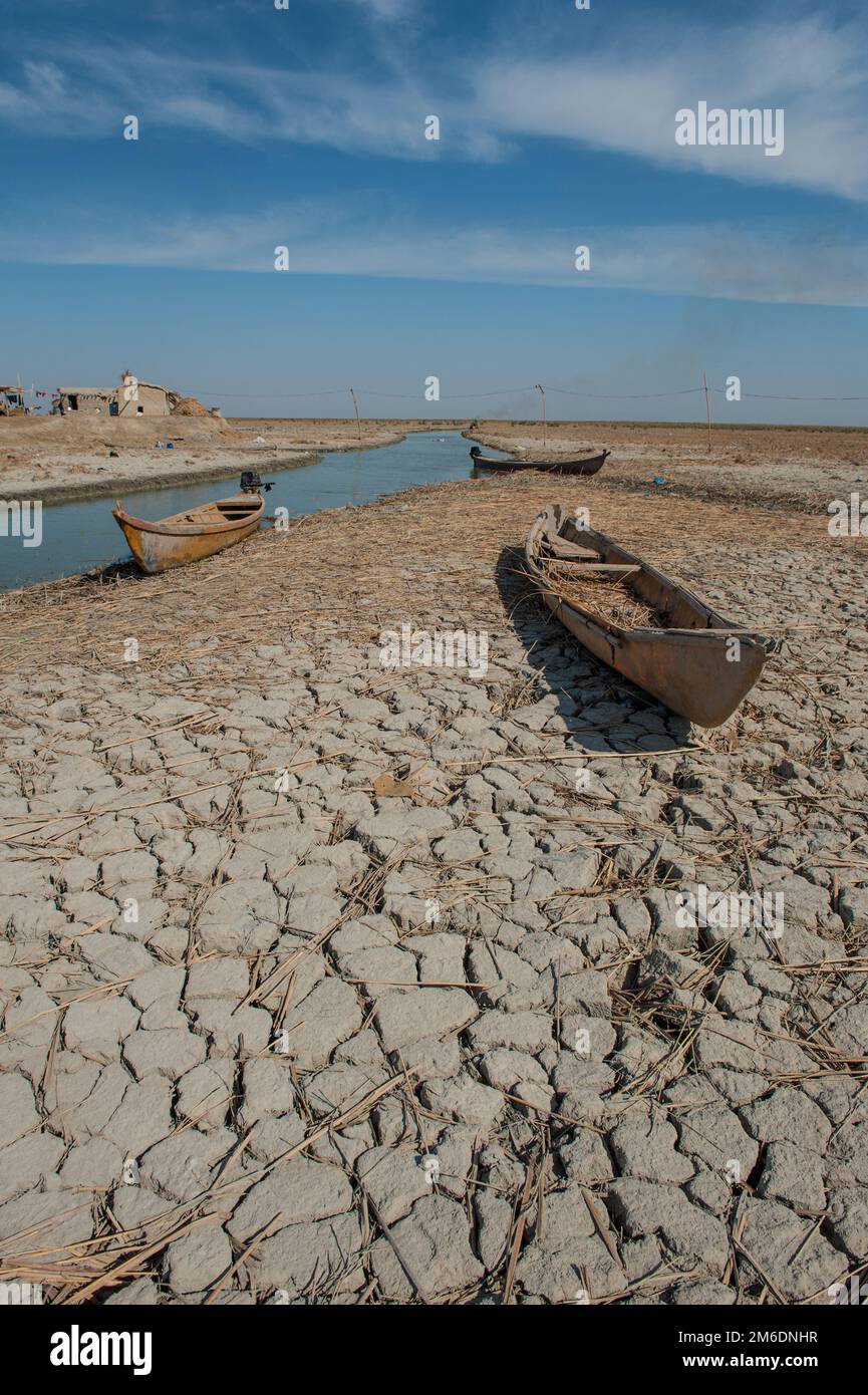 Drought in Southern Iraq Stock Photo - Alamy