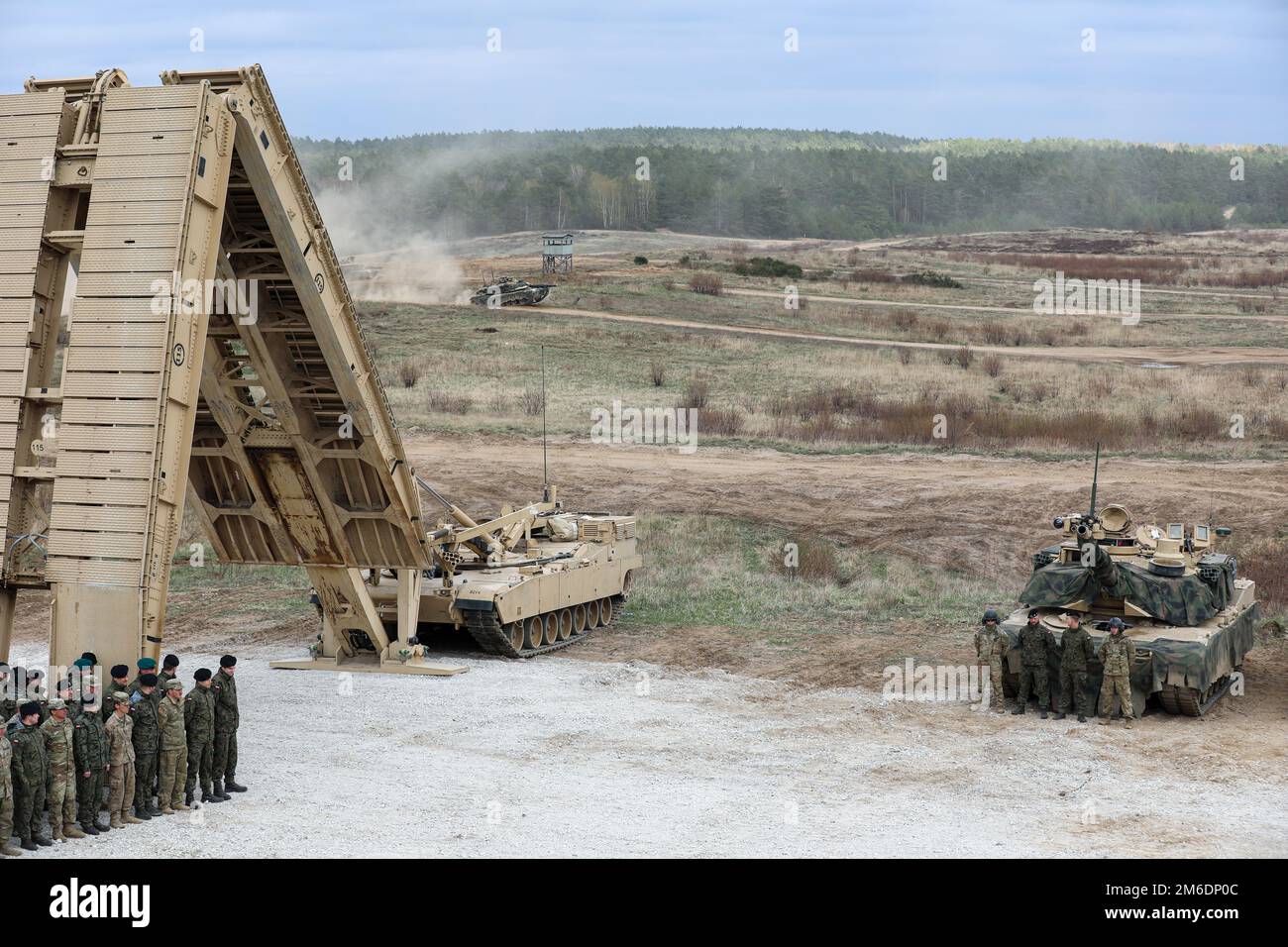 Polish and U.S. Soldiers from 2nd Battalion, 34th Armored Regiment, 1st ...