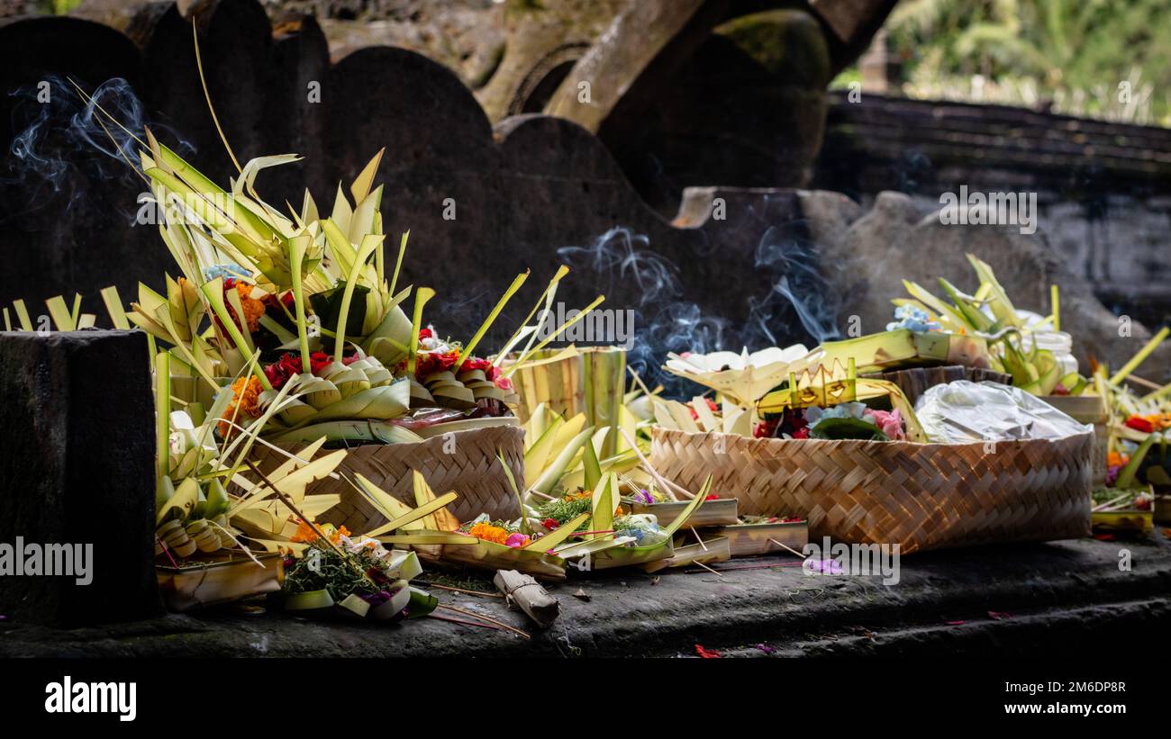 Incense and offerings in a Balinese temple Stock Photo - Alamy
