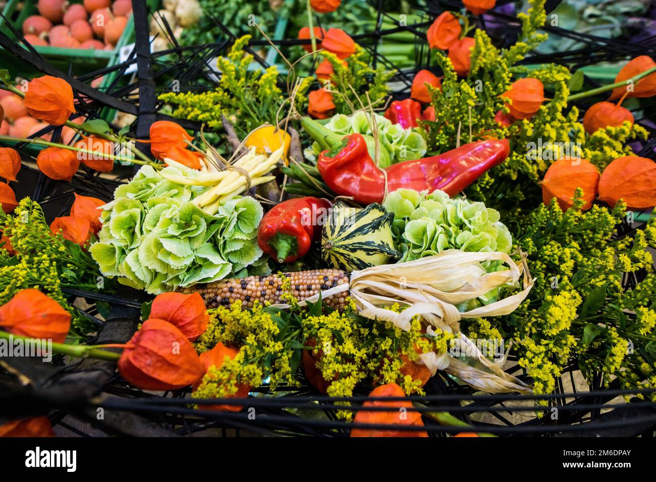 Vegetables at farmers market show Stock Photo - Alamy