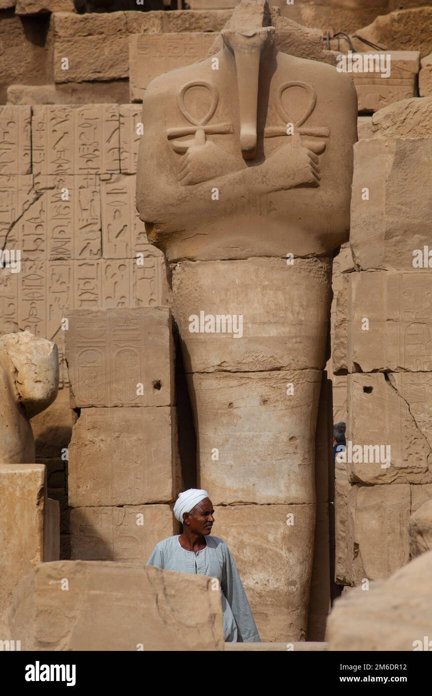 Arabic ancient statue hi-res stock photography and images - Alamy