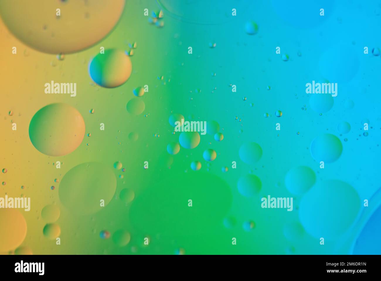 Oil pattern in water hi-res stock photography and images - Alamy