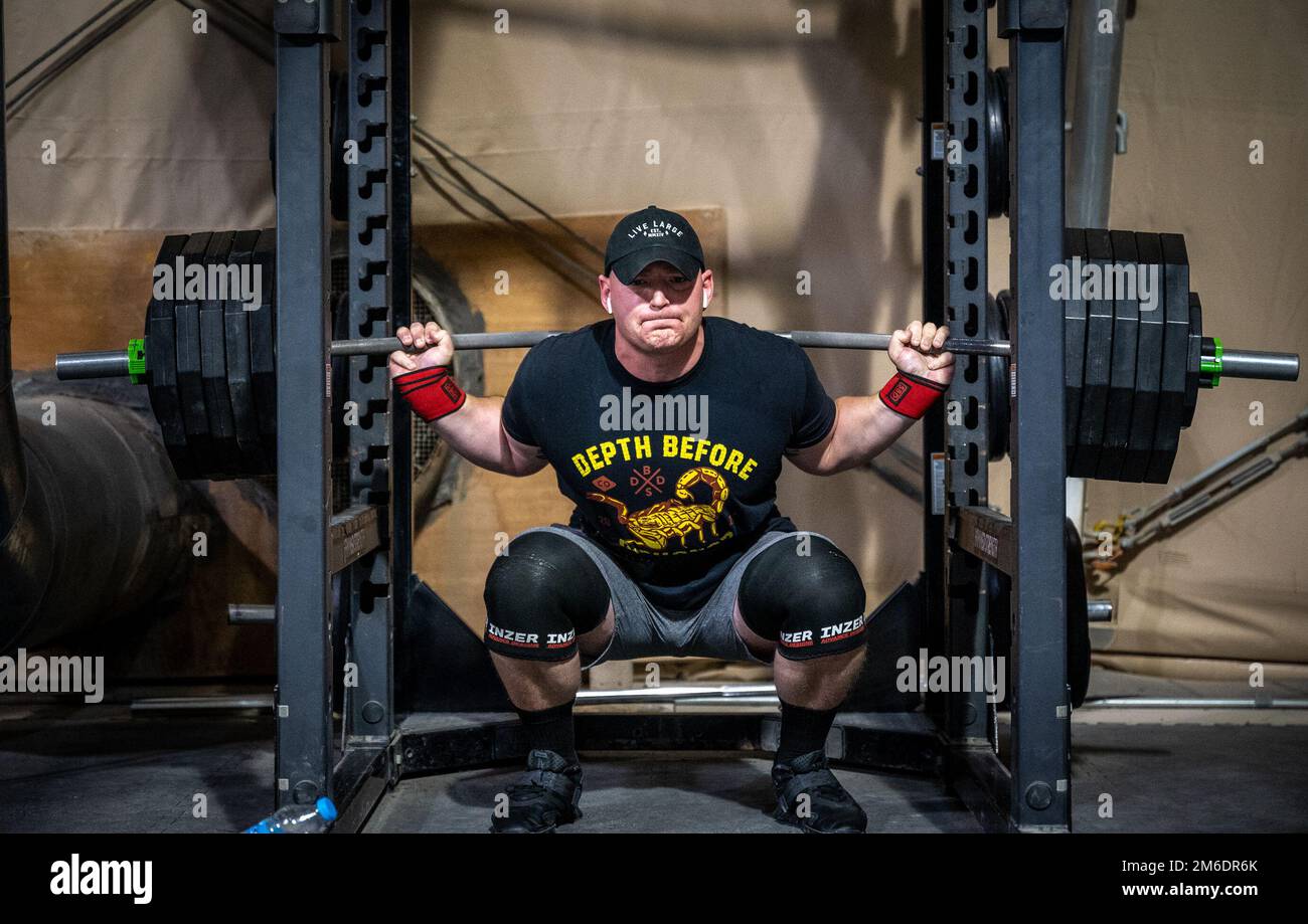 Lifting charge hi-res stock photography and images - Alamy