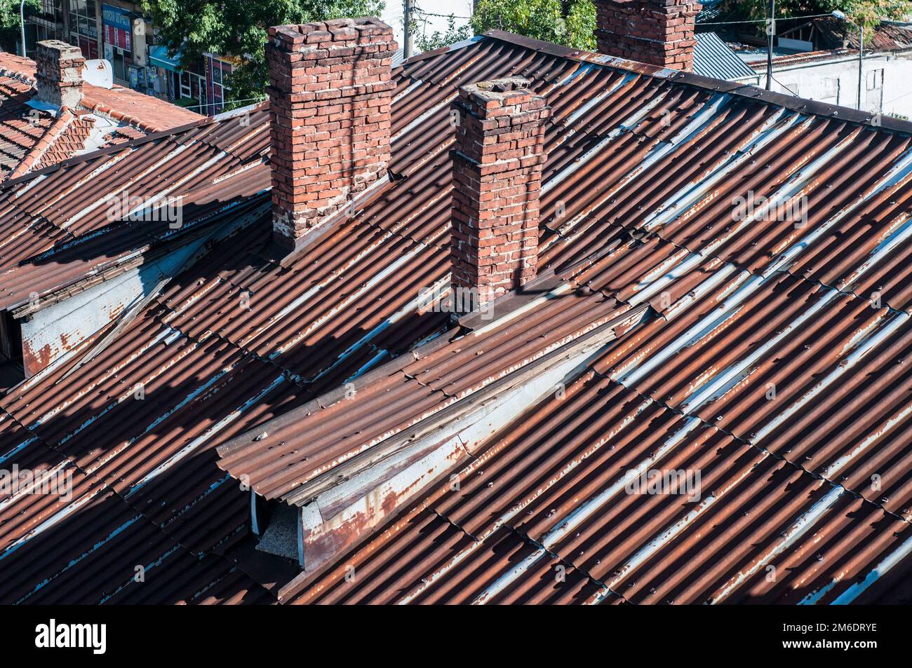 Corrugated tin roof hi-res stock photography and images - Alamy