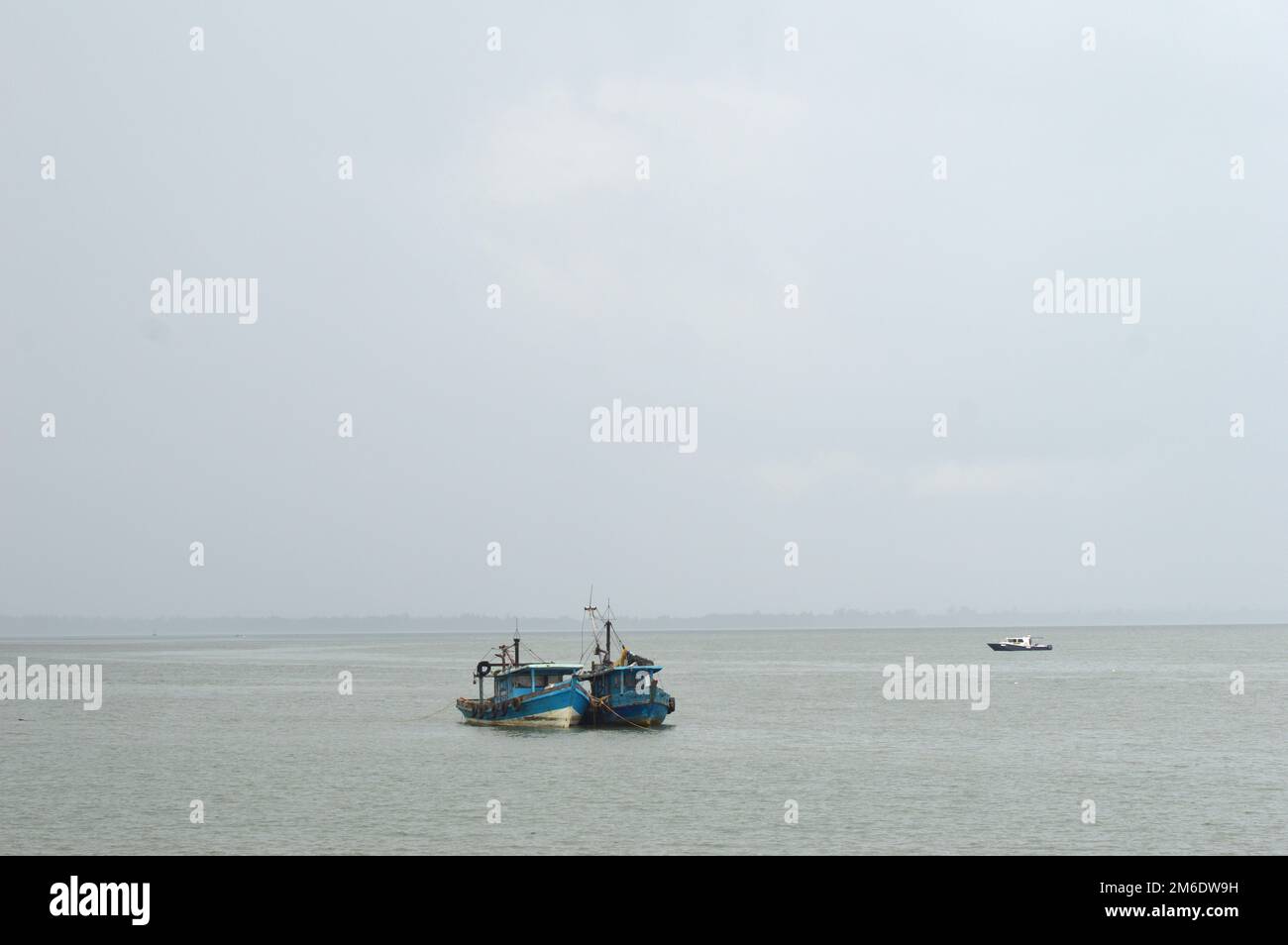 Explosions fishing boat Stock Photo - Alamy