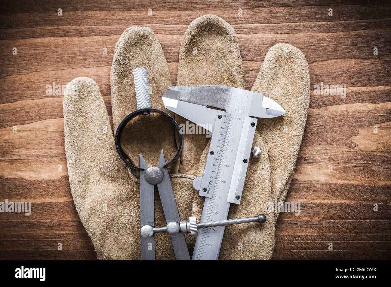 Protective divider hi-res stock photography and images - Alamy