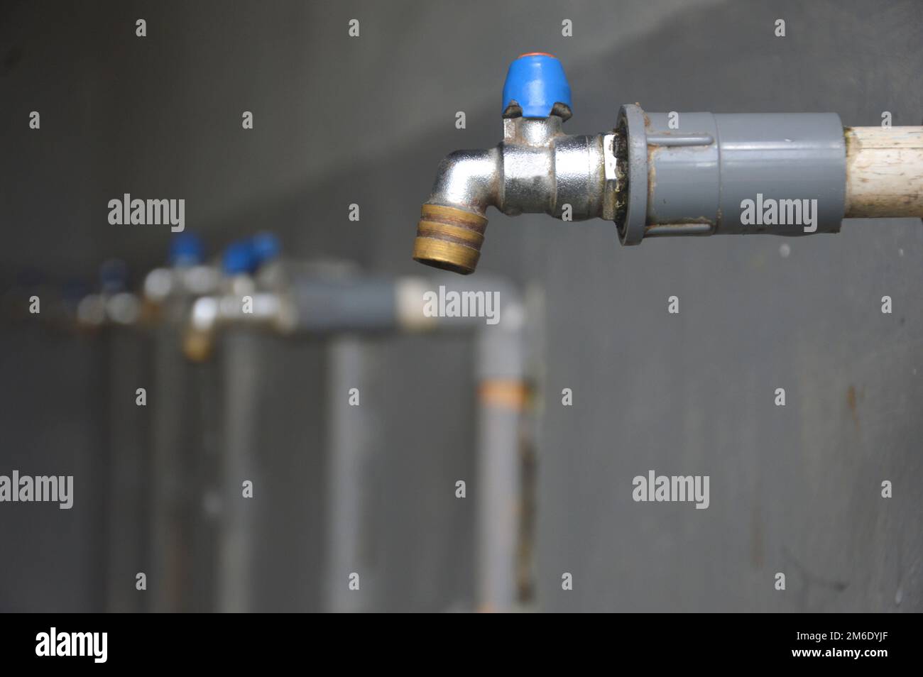 Iron water splashing hi-res stock photography and images - Alamy