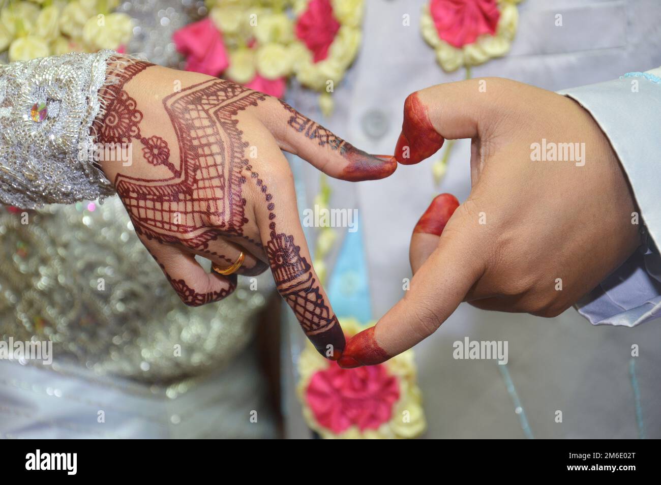 Traditional symbol of love hi-res stock photography and images - Alamy