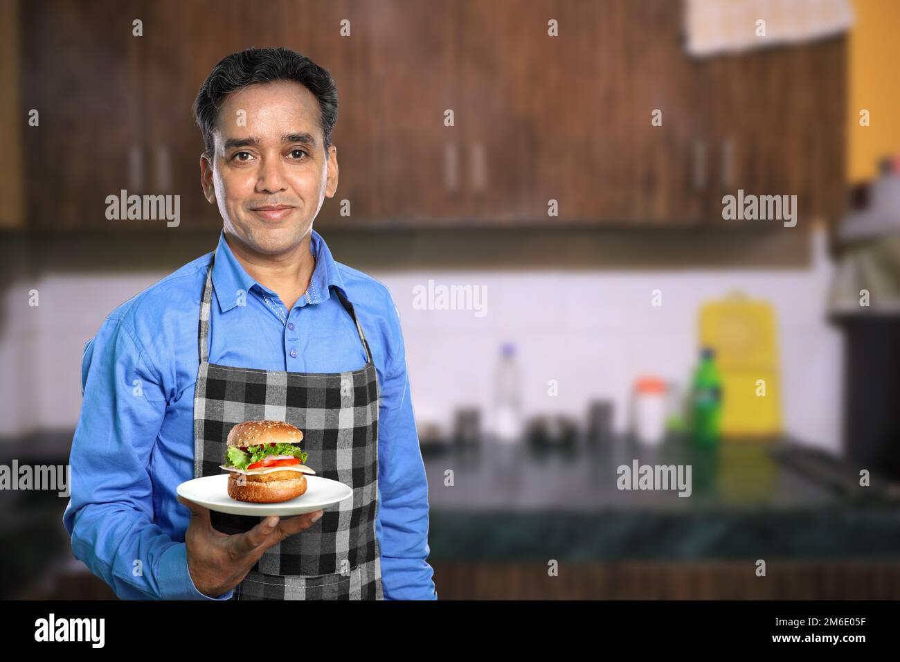 Indian kitchen hi-res stock photography and images - Alamy