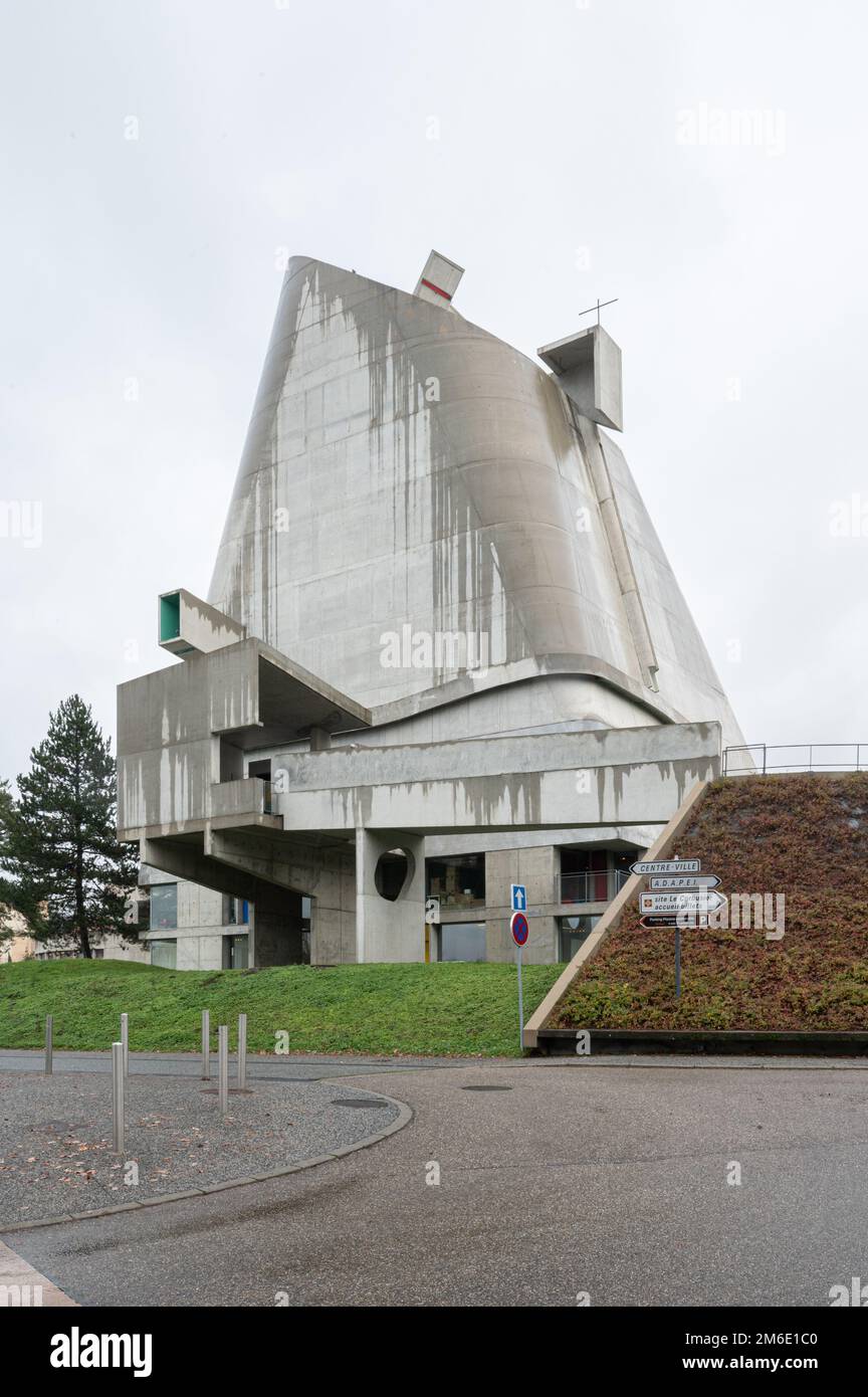 The exterior of the Saint-Pierre Catholic church in Firminy, France ...