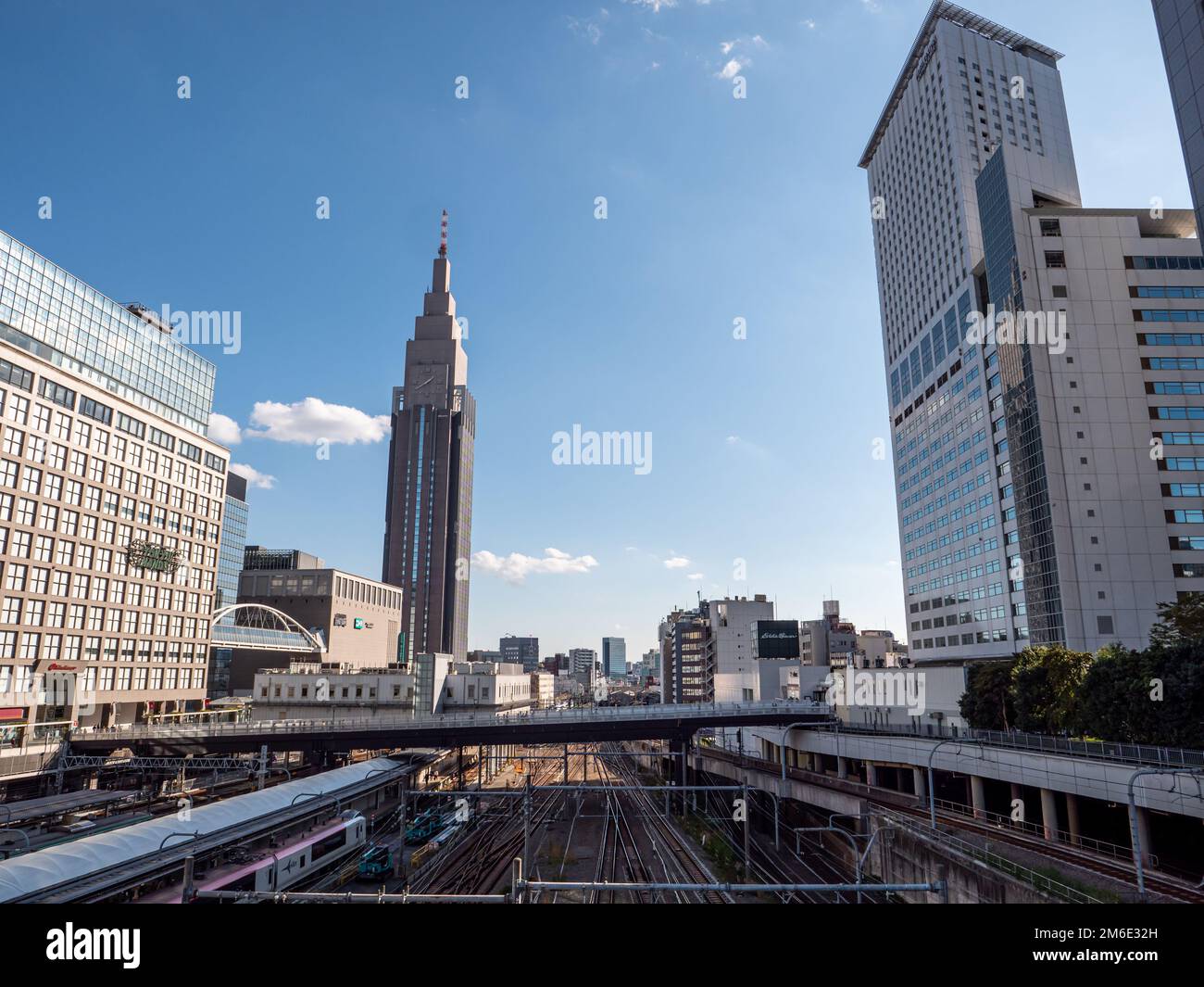 Tokyo city square hi-res stock photography and images - Alamy