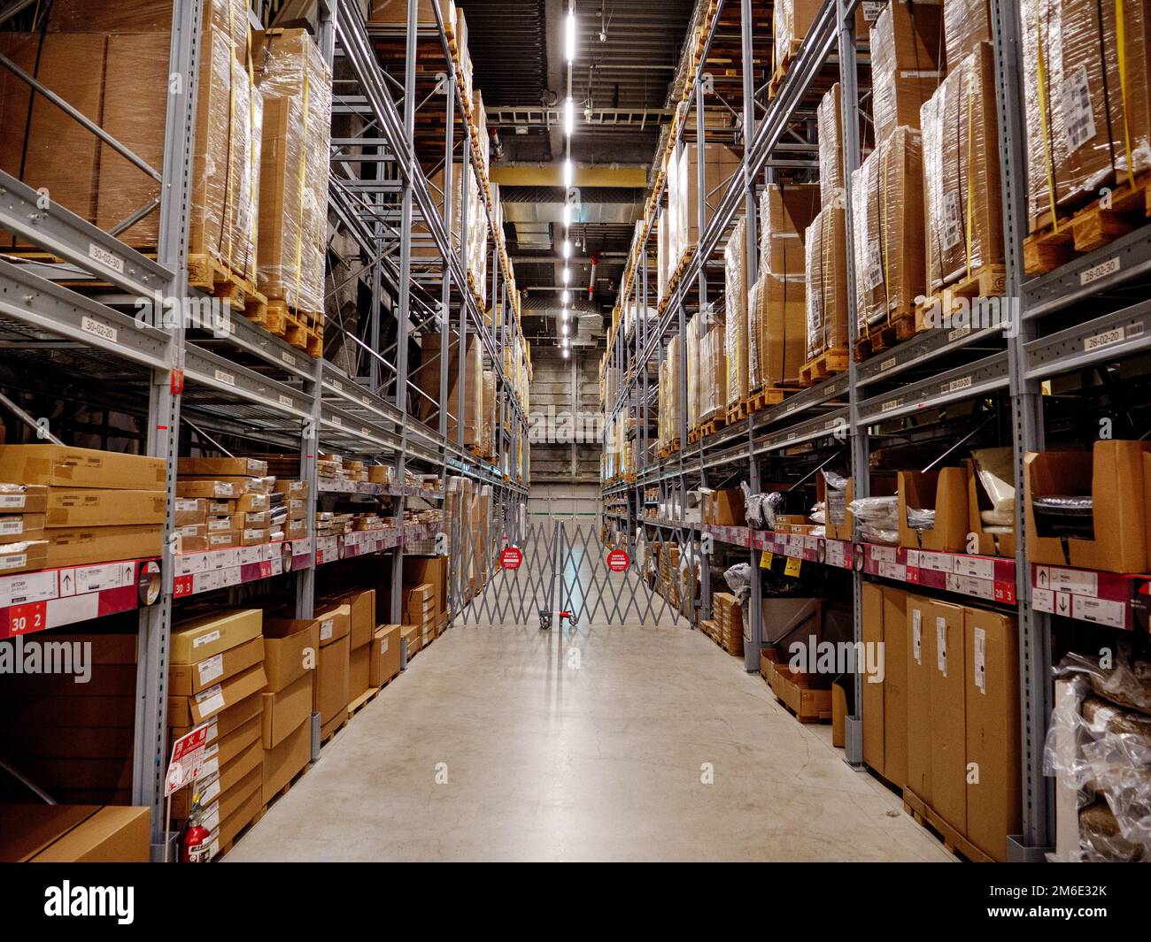 Tokyo, Japan - 9 9 19: A very spacious storage warehouse full of boxes ...