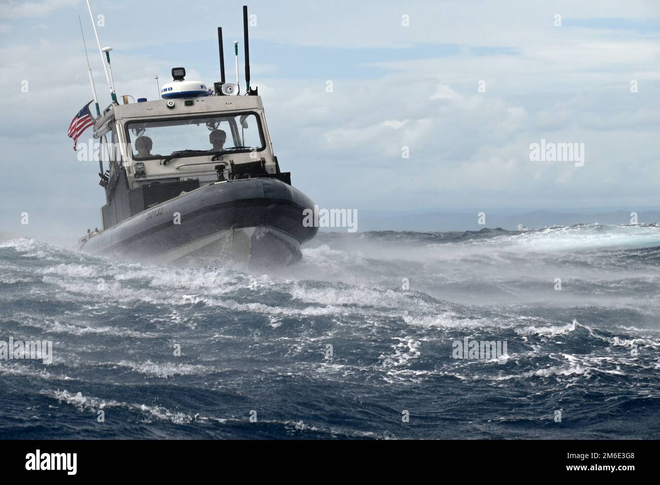 Coast Guardsmen from Port Security Unit 307 conduct seaward security ...