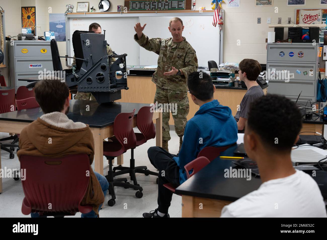C 130 j crew hi-res stock photography and images - Alamy