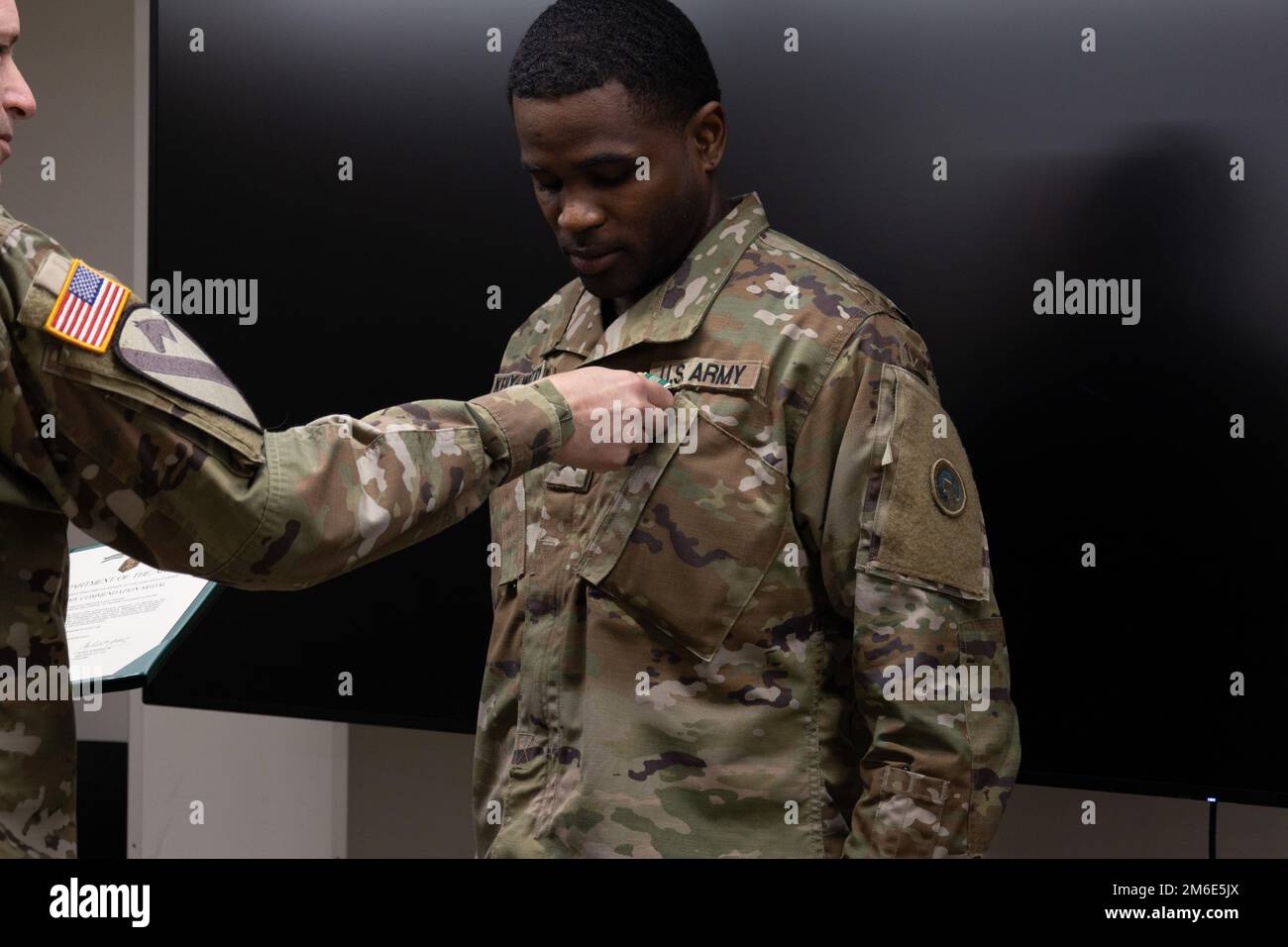From left right army col hi-res stock photography and images - Alamy