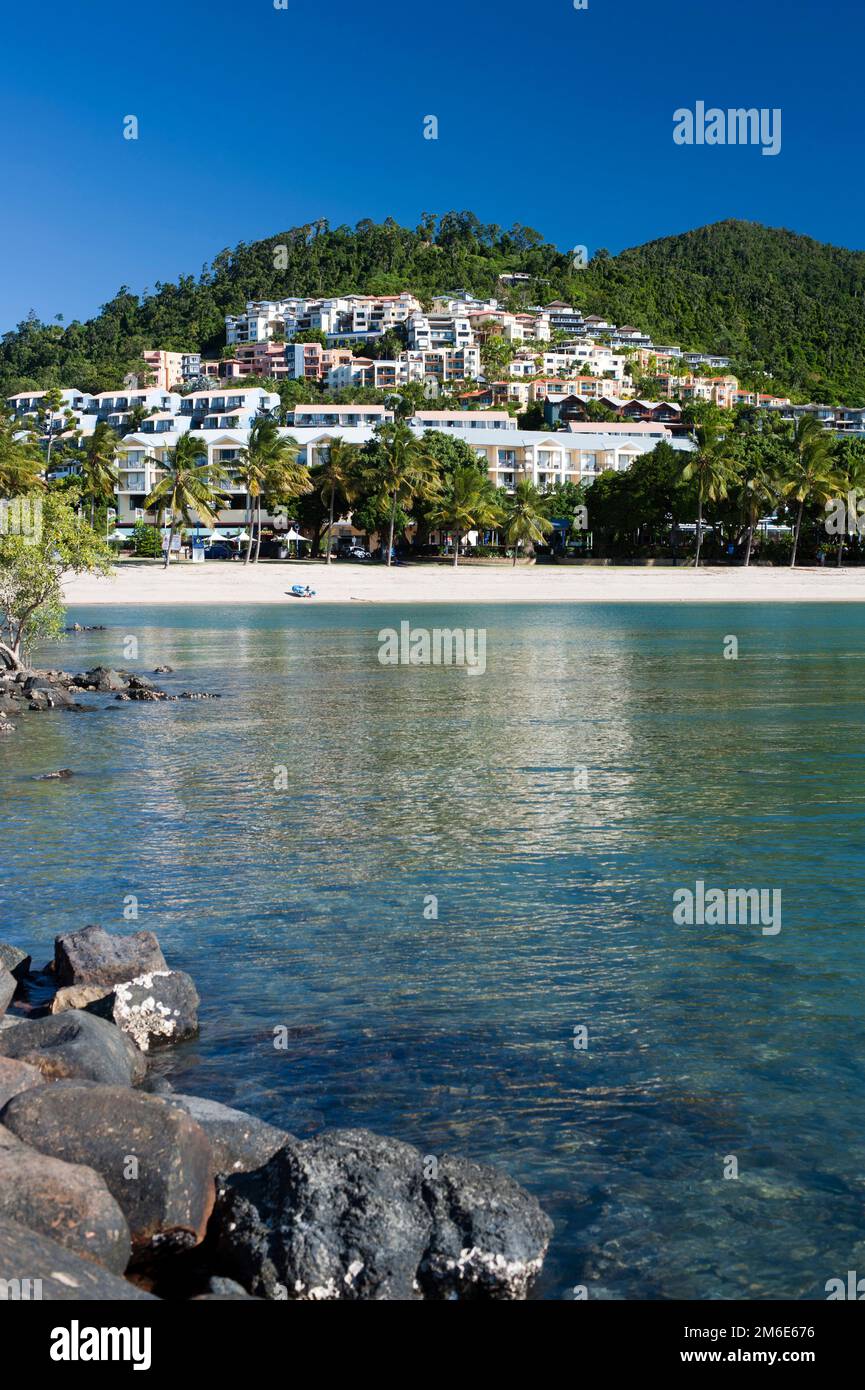 Scenic landscape view of Airlie Beach, Queensland Stock Photo - Alamy