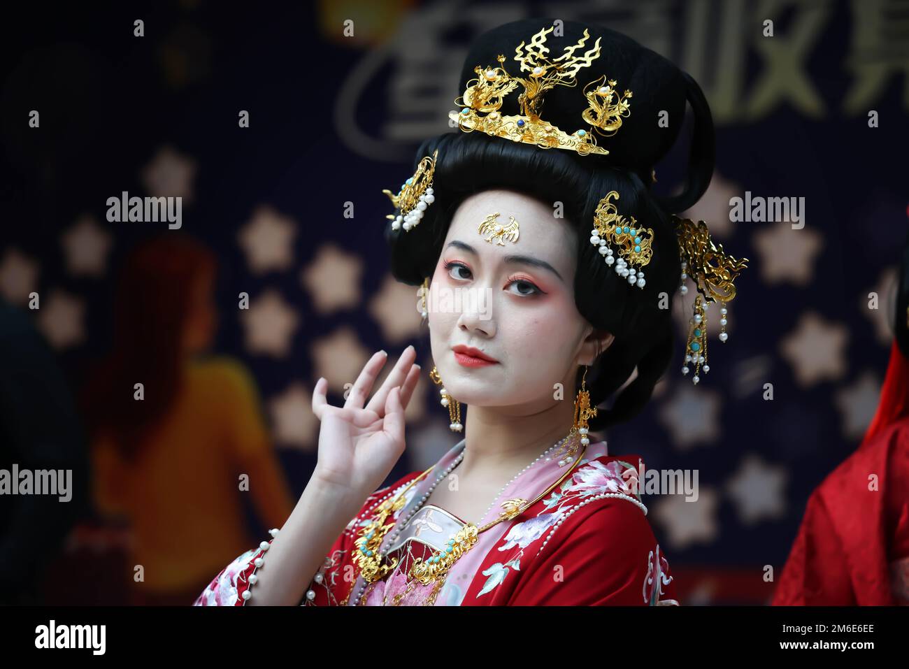 A Hanfu Show was held in a shopping mall to celebrate the New Year in ...