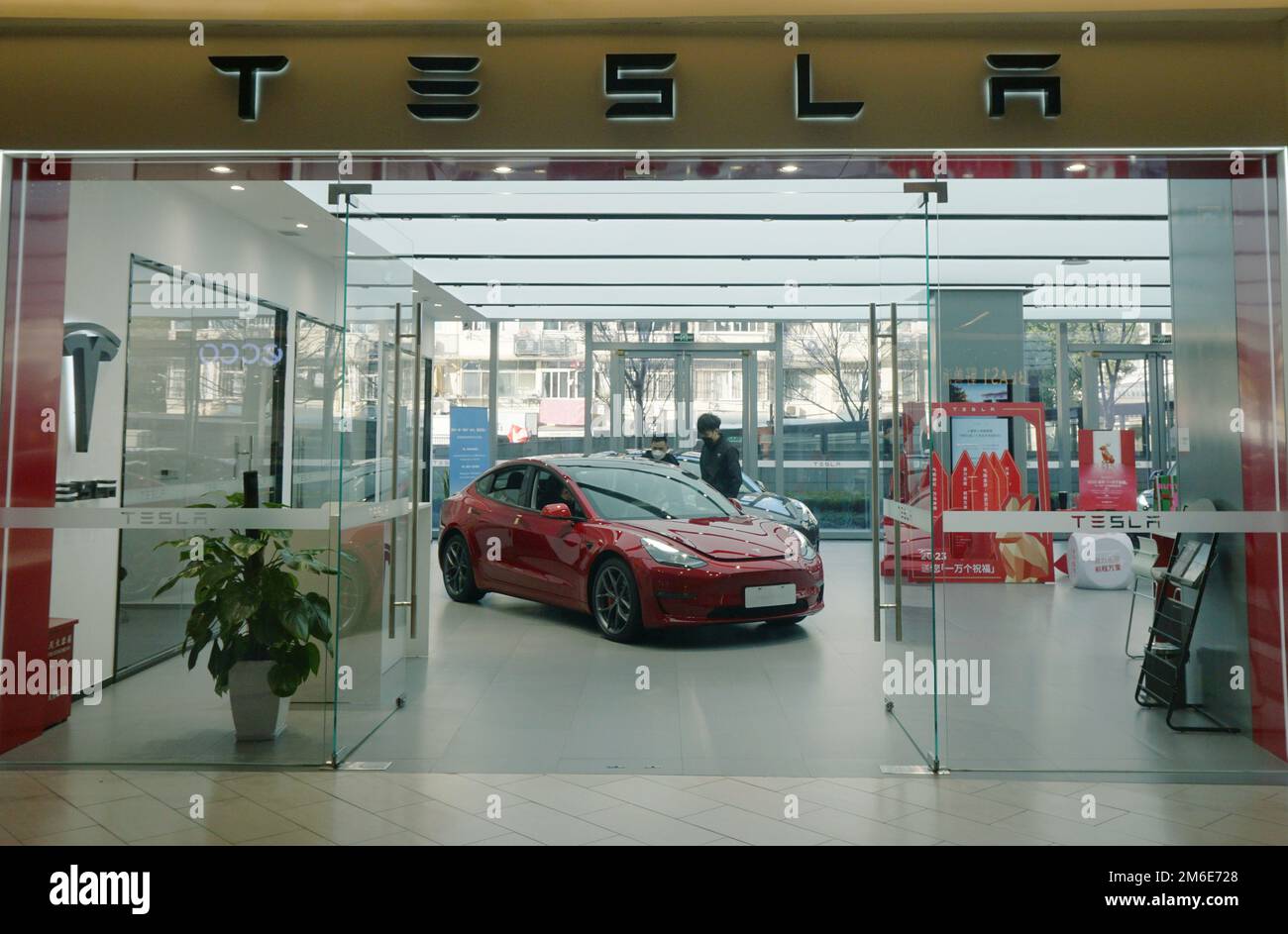 HANGZHOU, CHINA - JANUARY 4, 2023 - Customers learn about Tesla ...