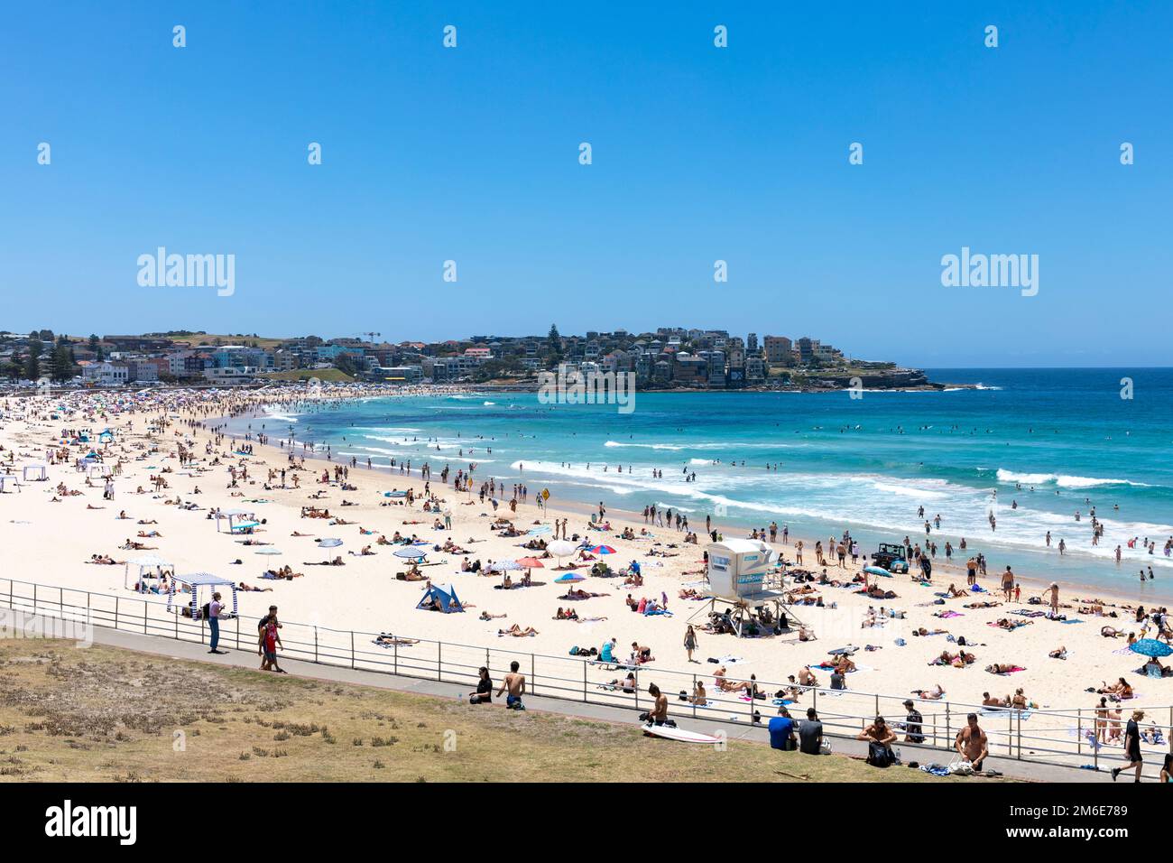 Summer 2023, Bondi Beach Sydney on a clear blue sky summers day, packed ...