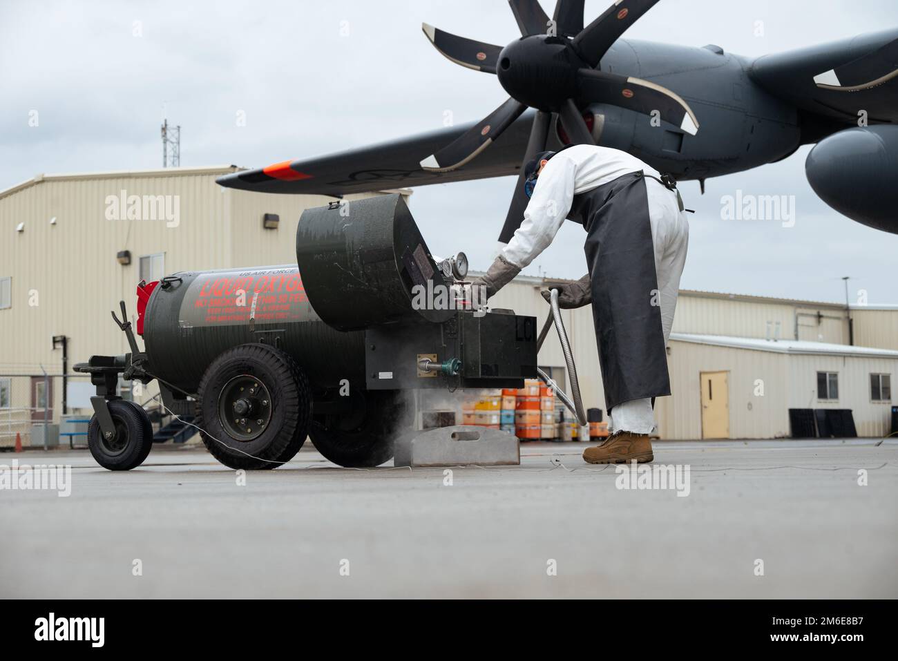 Modular airborne firefighting systems hi-res stock photography and ...