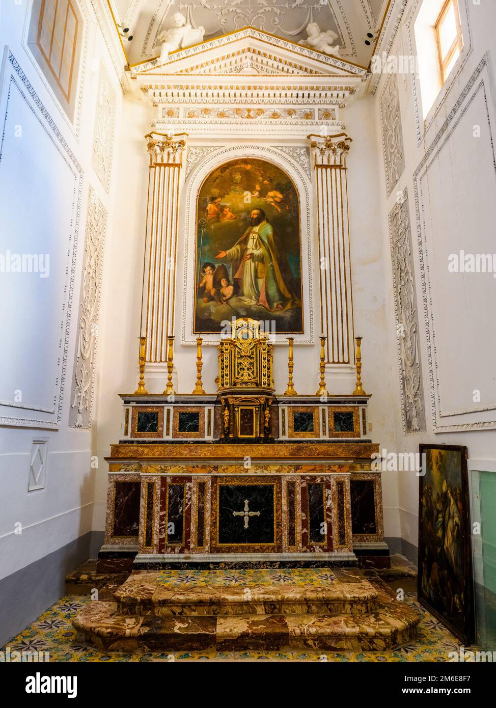 Apse with the oil painting on canvas depicting San Martino Vescovo ...