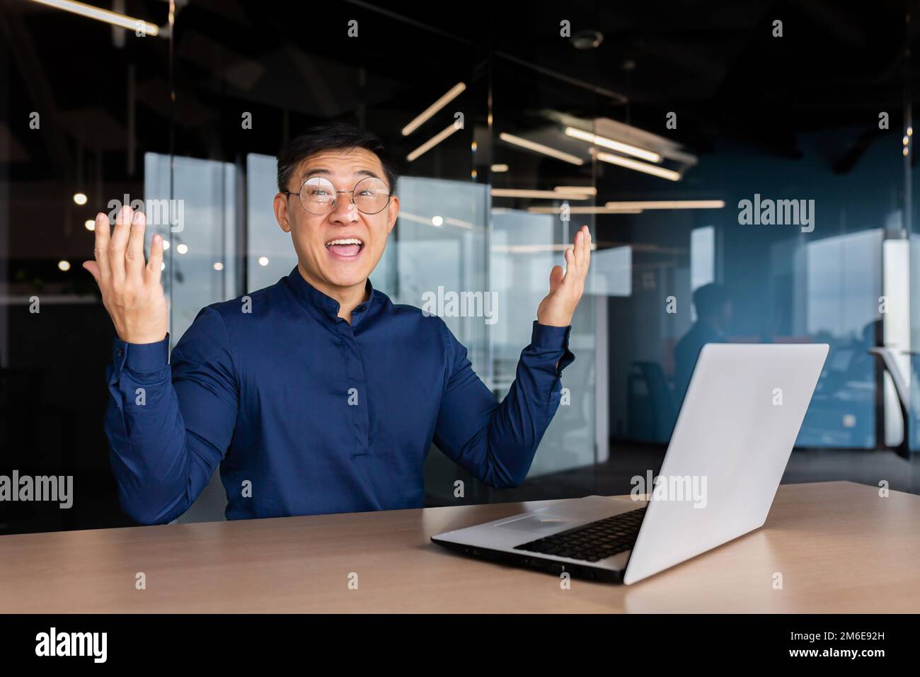 Portrait positive male employee hi-res stock photography and images - Alamy